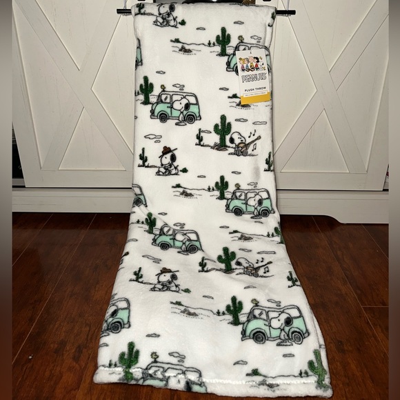 Peanuts | Bedding | Peanuts Snoopy Blanket Desert Theme With Cactus ...